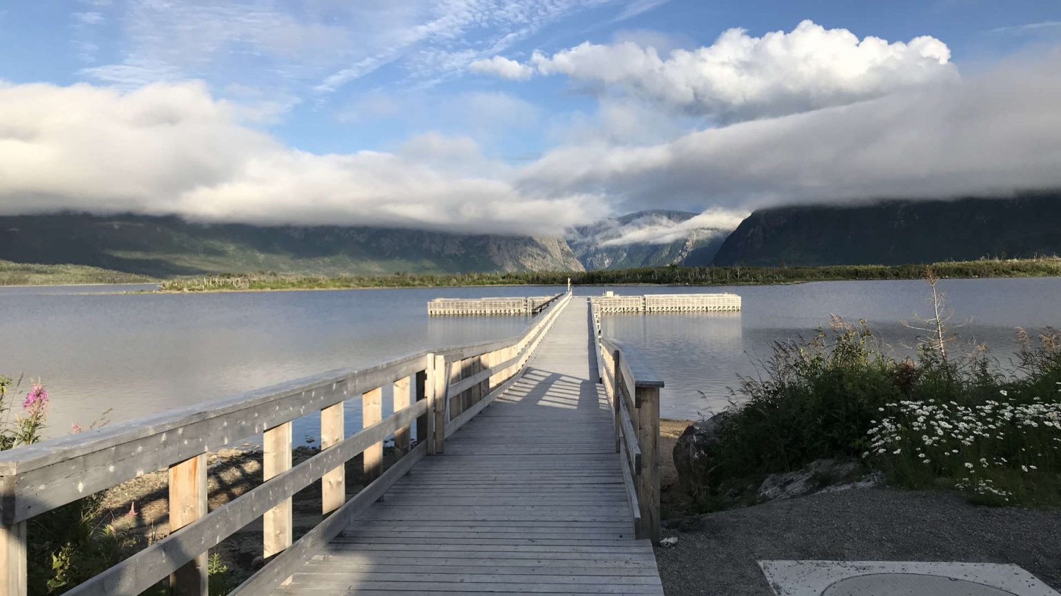 Western Brook Pond Tour – Bontours